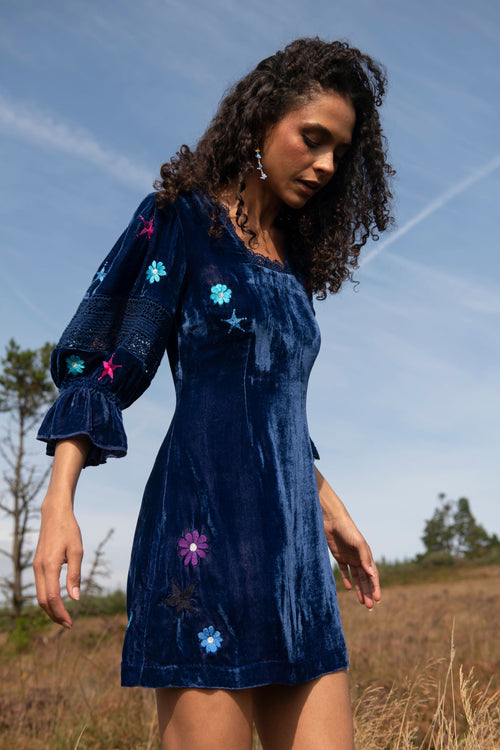 FéRí | Sustainable Fashion Vintage Inspired Clothing for Ferifolk