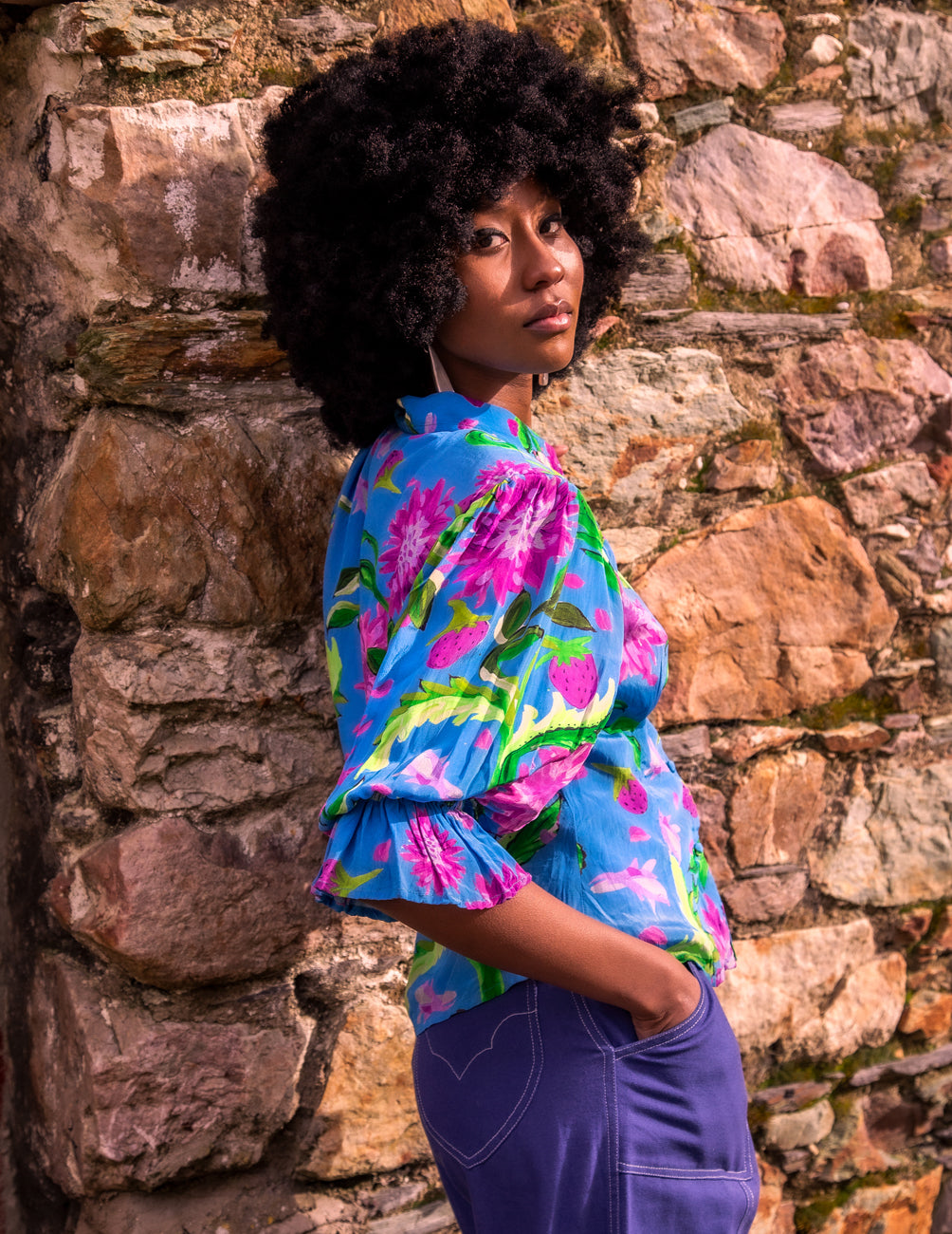 The Ingrid blouse in blue – Feri Ferifolk